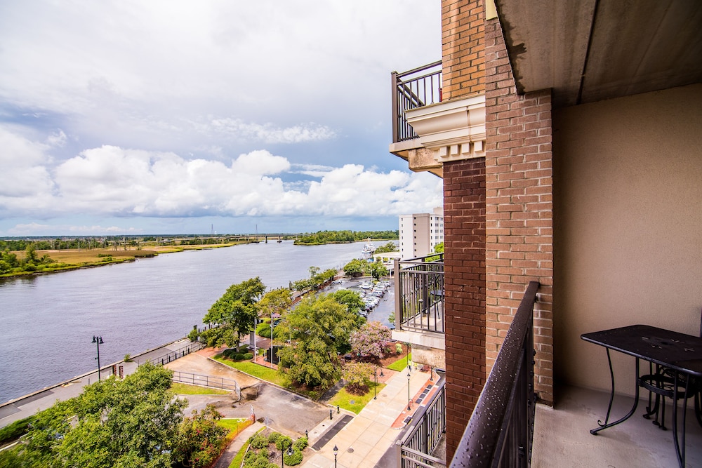 Water Street Retreats - Wilmington, NC