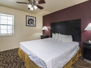 Quarto, 1 cama King | Escrivaninha, Wi-Fi de cortesia