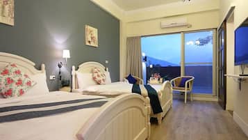 Secretária, Wi-fi grátis, roupa de cama fornecida