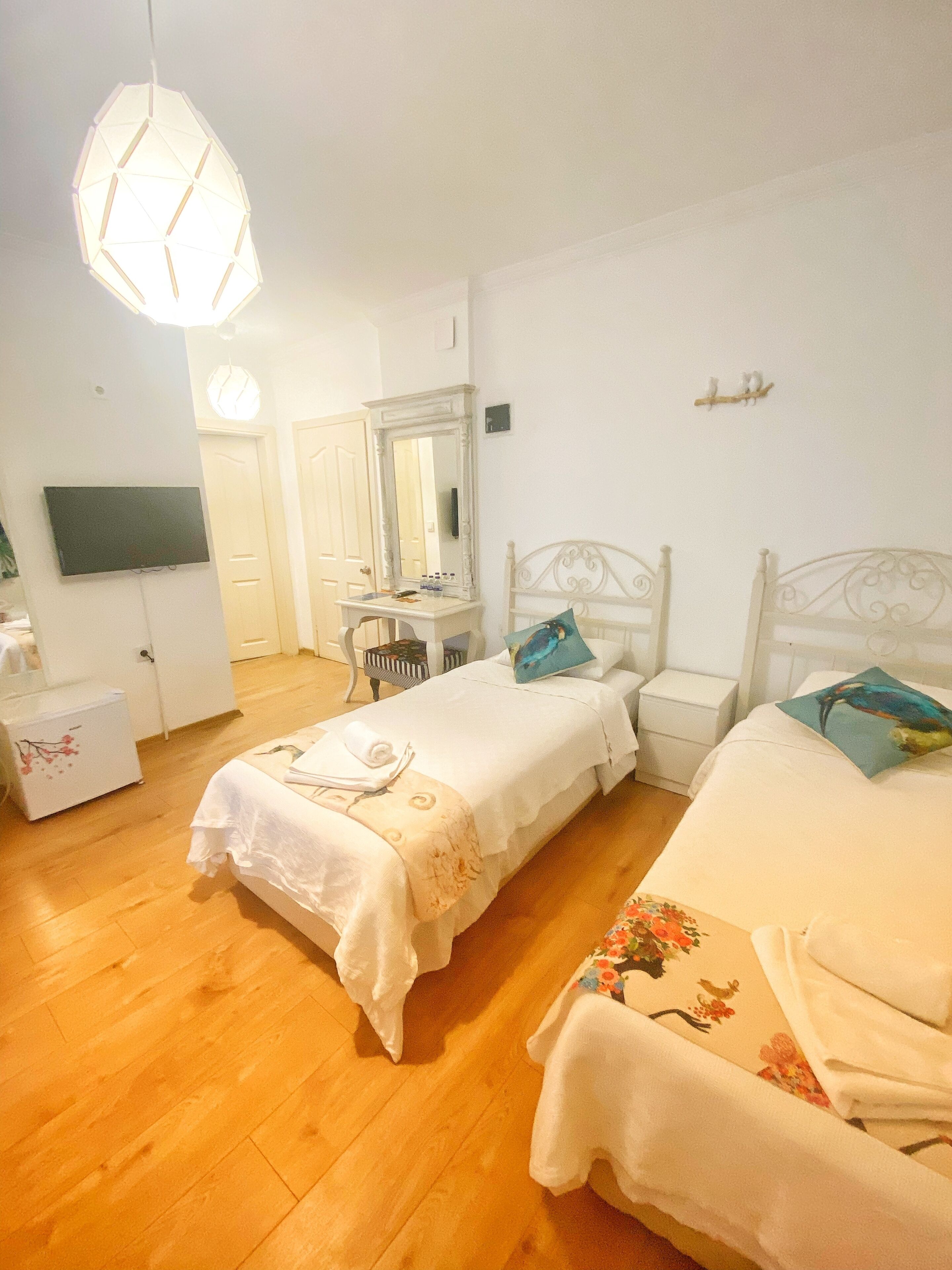 Suite-Estúdio Comfort, 2 quartos | Roupa de alta qualidade, cofre no quarto, quartos insonorizados 