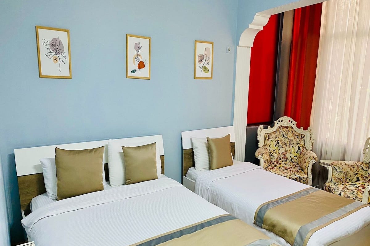 Apartamento Standard, 2 quartos | Roupa de alta qualidade, edredões de penas, minibar, cofre no quarto