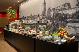 Pequeno-almoço tipo buffet diário incluído