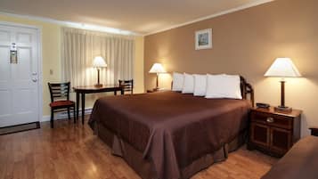 Quarto standard, 1 cama King | Escrivaninha, ferros/tábuas de passar roupa, Wi-Fi de cortesia