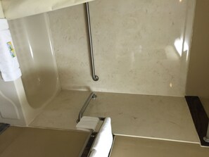 Quarto Deluxe, 2 camas de casal, não fumadores | Duche na casa de banho