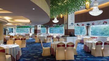 Café da manhã com buffet todos os dias (CNY 60 por pessoa)