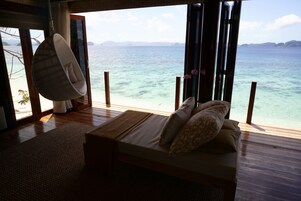 Suíte panorâmica, 1 quarto, vista para o mar | Roupas de cama premium, cofres nos quartos, Wi-Fi de cortesia