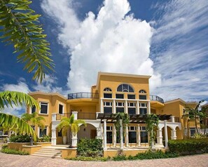 Villa (Inquire Today about last minute disco) | Exterior