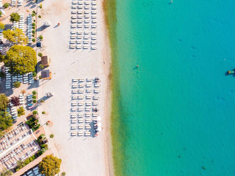 Na praia, mergulho
