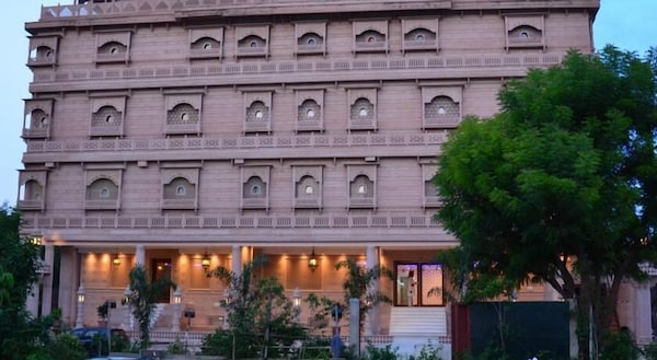 Lilypool - The Heritage Jalmahal - Jaipur