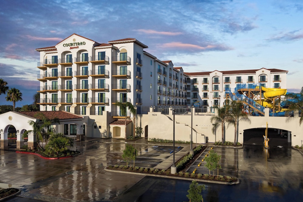Courtyard By Marriott Anaheim Theme Park Entrance - Anaheim, CA