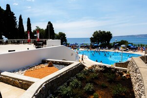 Piscina exterior sazonal 