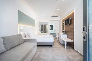 Cofres nos quartos, quartos à prova de som, berços grátis, roupa de cama