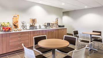 Pequeno-almoço continental incluído
