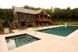 Piscina exterior sazonal