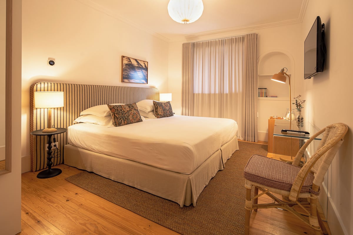 Quarto casal ou duplo clássico | Frigobar, cofres nos quartos, escrivaninha