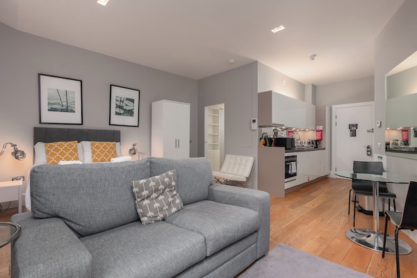 Destiny Scotland - St. Andrew Square Apartments - Edinburgh