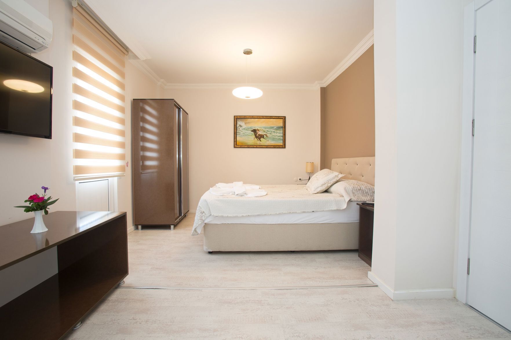 Roupa de alta qualidade, minibar, secretária, Wi-fi grátis 