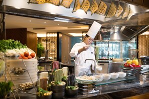Pequeno-almoço tipo buffet diårio mediante uma taxa