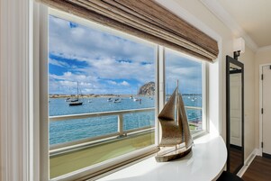 Quarto Duplo Panorâmico, casa de banho privativa, vista para o oceano (Bayview Oceanfront) | Comodidade do quarto