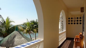 Quarto luxo, 1 cama de casal, vista para a praia | Sacada
