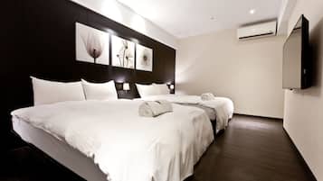 Quarto Quádruplo Standard | Secretária, Wi-fi grátis, roupa de cama fornecida