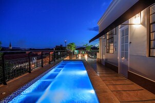 Piscina exterior sazonal 