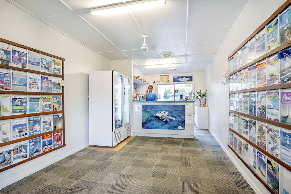 Bush Village Holiday Cabins - Airlie Beach