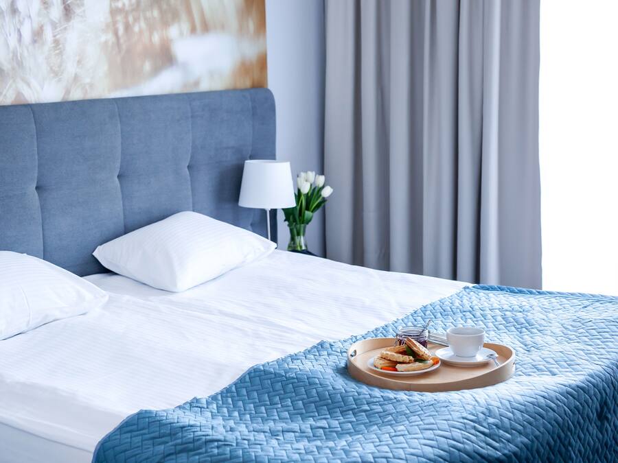 Quarto Duplo ou Twin Premium | Cofre no quarto, secretária, ferro/tábua de engomar, Wi-fi grátis