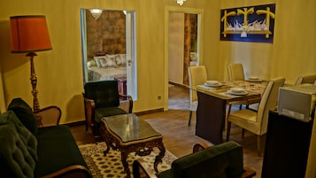 Estúdio, varanda | Quartos insonorizados, Wi-fi grátis, roupa de cama fornecida