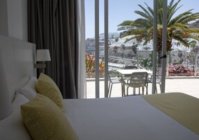 Apartamento, 1 quarto, vista para o oceano | 1 quarto, cofres nos quartos, escrivaninha, cortinas blackout