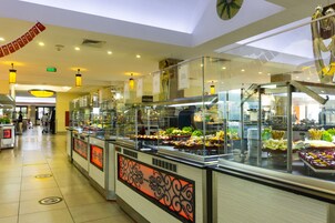 Pequeno-almoço tipo buffet diário incluído 