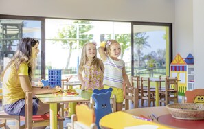 Área de recreio para crianças (coberta)