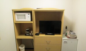 Cortinas/cortinados opacos, berços/camas para crianças grátis