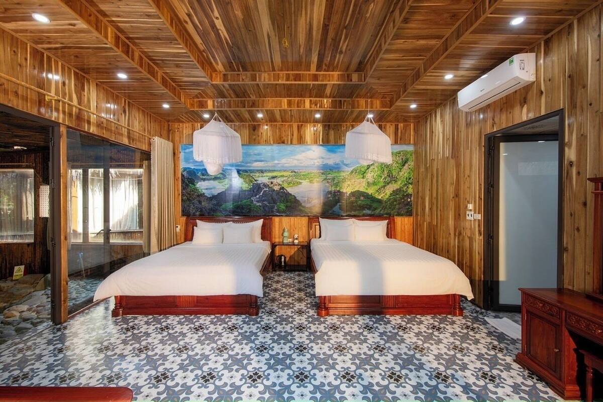 Quarto família, piscina particular | Frigobar, cofres nos quartos, escrivaninha, quartos à prova de som