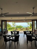 Pequeno-almoço tipo buffet diário (480 PHP por pessoa) 