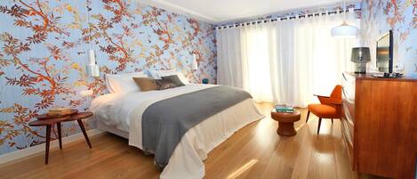 Quarto Duplo Superior | 1 quarto, minibar, cortinas/cortinados opacos