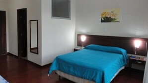 Quarto Duplo Standard | Minibar, Wi-fi grátis 