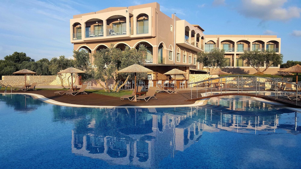 Elegance Luxury Executive Suites - Adults Only - Zante