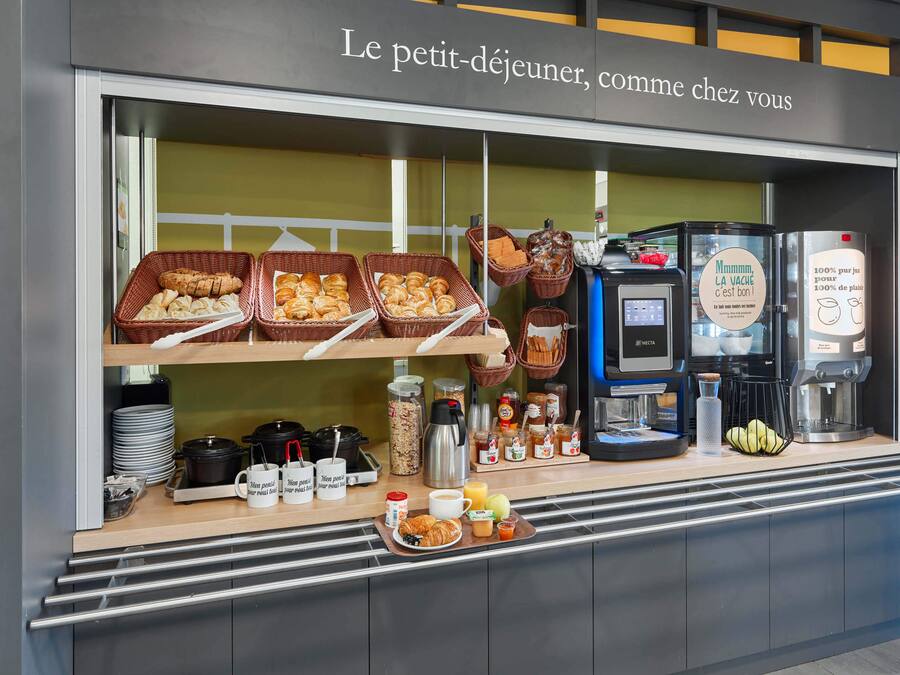 Café da manhã com buffet todos os dias mediante uma taxa