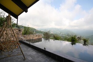 Vila luxo, varanda coberta (51.52.61.62) | Parte interna