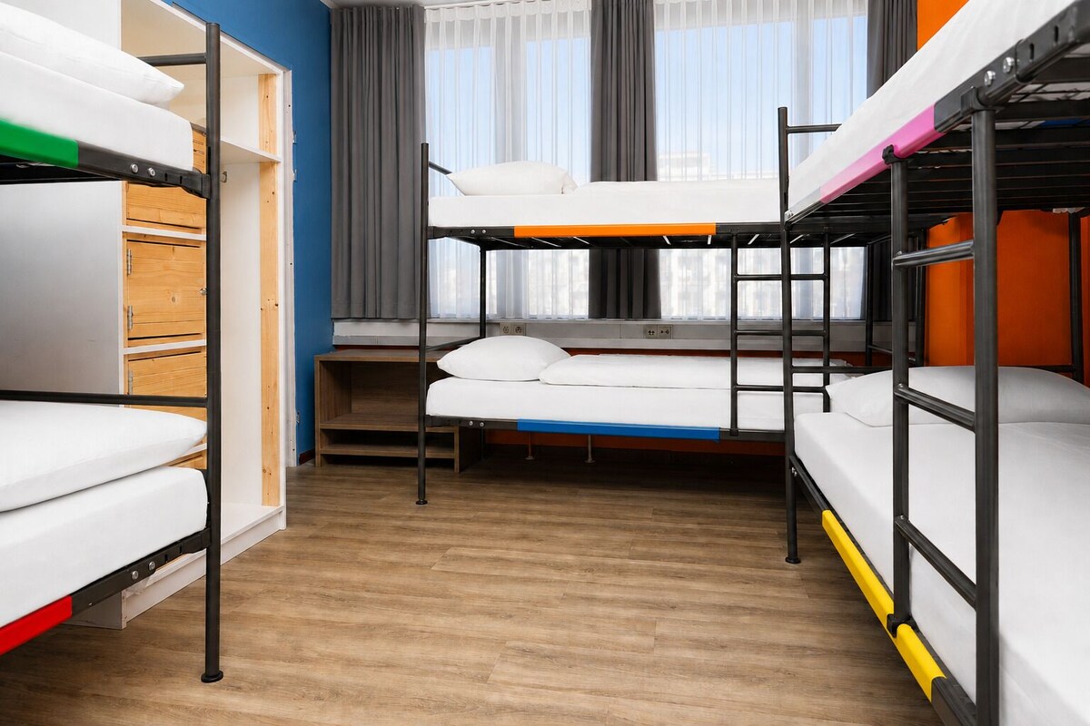 Quarto Familiar, 2 quartos | Cortinas/cortinados opacos, ferro/tábua de engomar, Wi-fi grátis