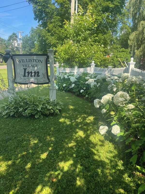 Williston Village Inn - Vermont