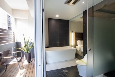 Kapok Hotel & Resorts