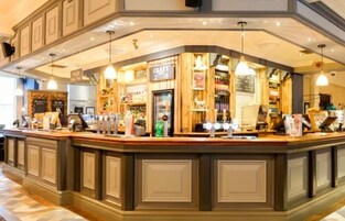 Pequenos-almoços, almoços e jantares servidos 