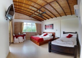 Secretária adequada para computadores portáteis, Wi-fi grátis 