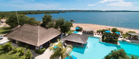 5 piscinas exteriores
