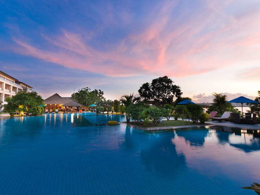 Vista para praia/oceano