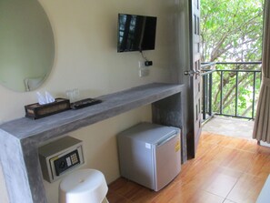 Quarto standard | Cofres nos quartos, Wi-Fi de cortesia, roupa de cama