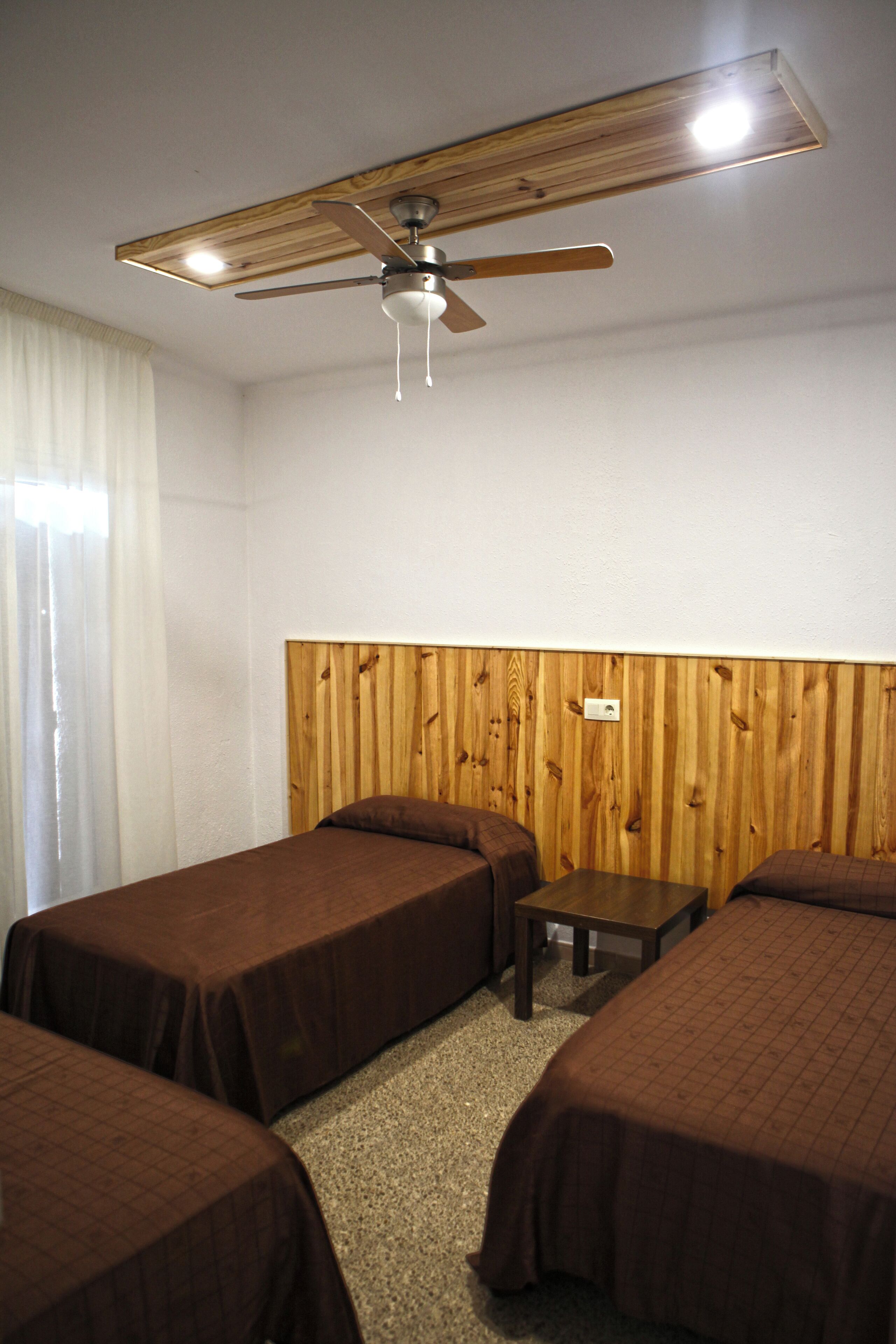Ferro/tábua de engomar, Wi-fi, roupa de cama fornecida 