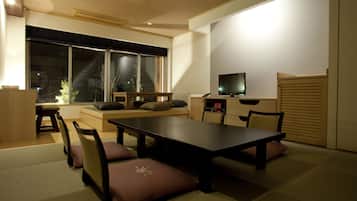 Quarto Quádruplo Superior, acessível | Cofre no quarto, Wi-fi grátis, roupa de cama fornecida